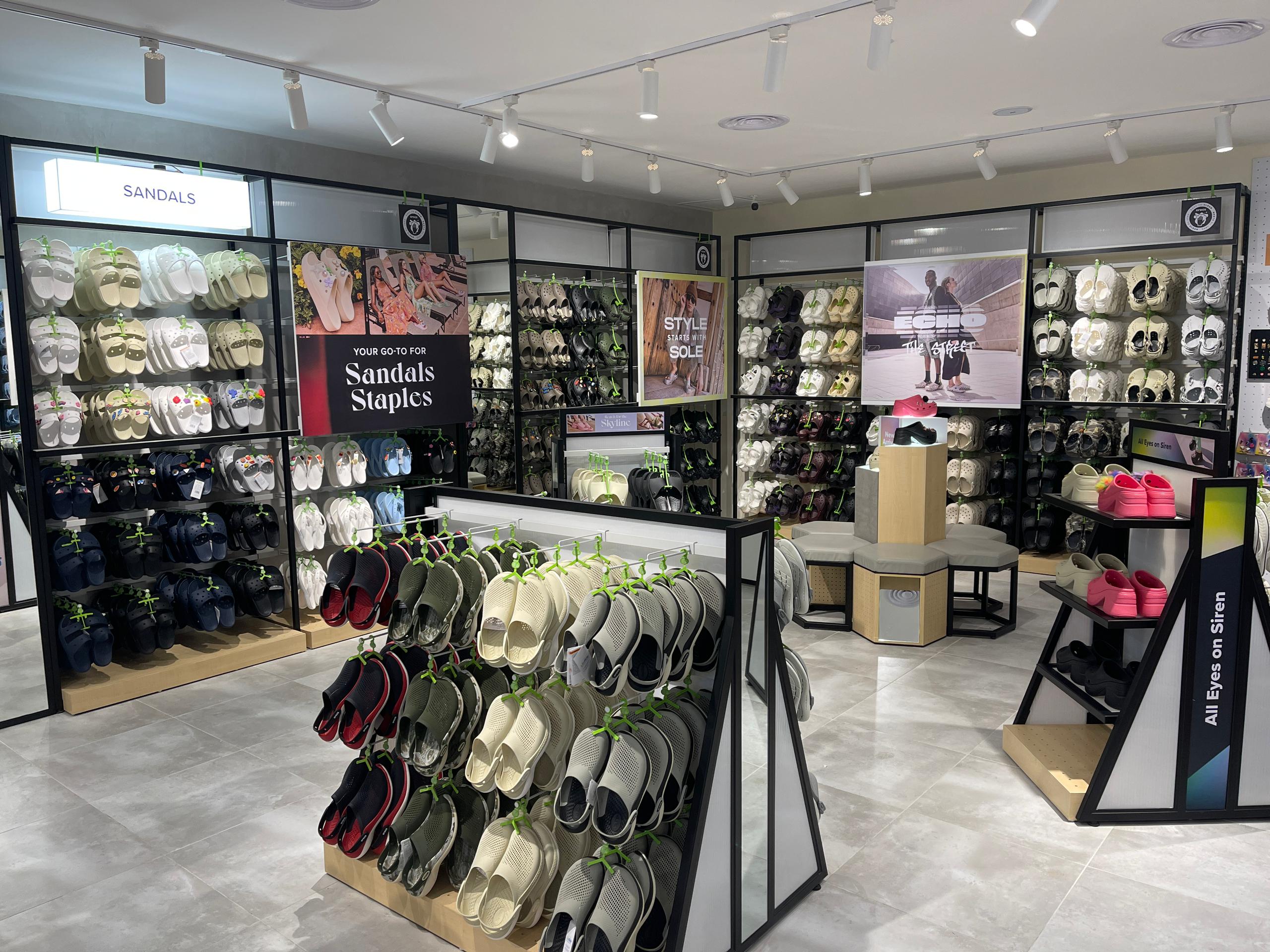 01 LG Floor – Crocs – Suria Sabah